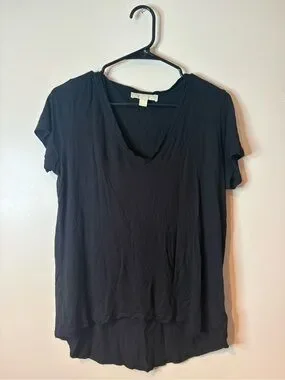 MICHAEL Michael Kors | Tops | Michael Michael Kors Black Vneck Short ...